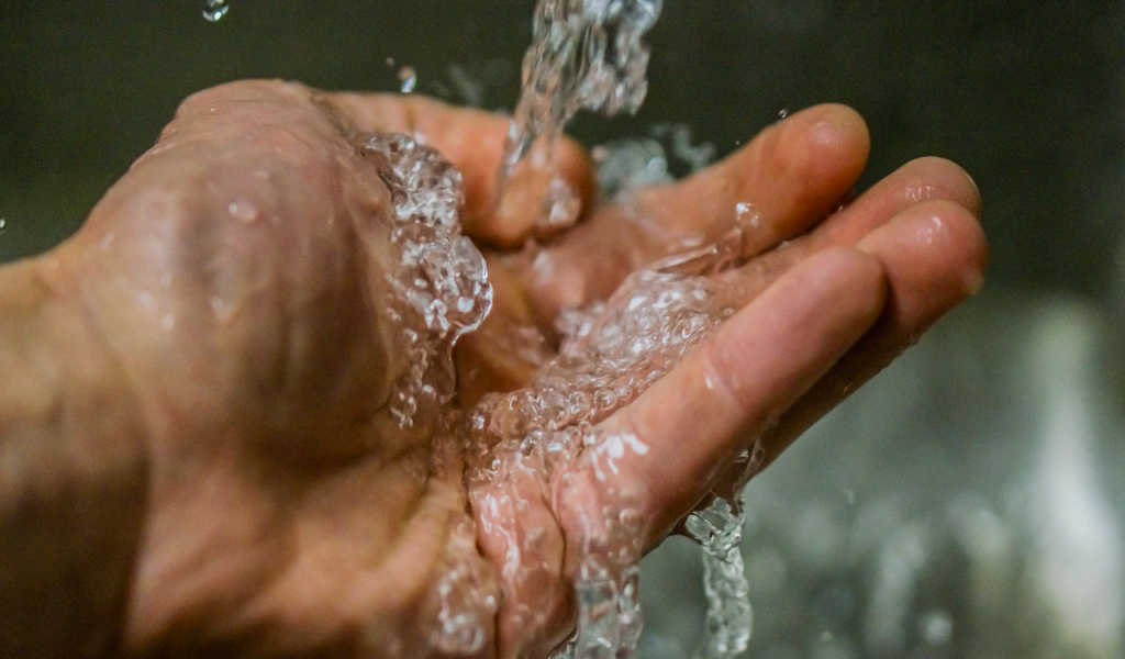 Handwashing: The Harsh Facts and Figures - SaniTap